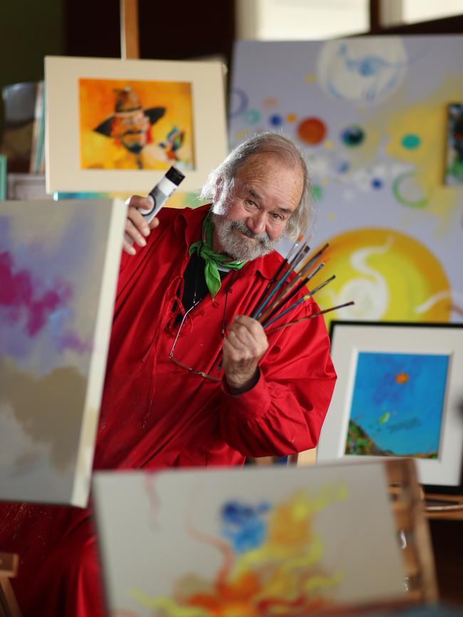 Peter Russell-Clarke farewelled: chef-author, artist TV icon | My Tributes